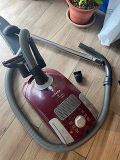Miele vacuum, TV & Home Appliances, Vacuum Cleaner & Housekeeping on ...