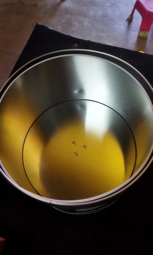 Muzik box metal, Hobbies & Toys, Toys & Games on Carousell