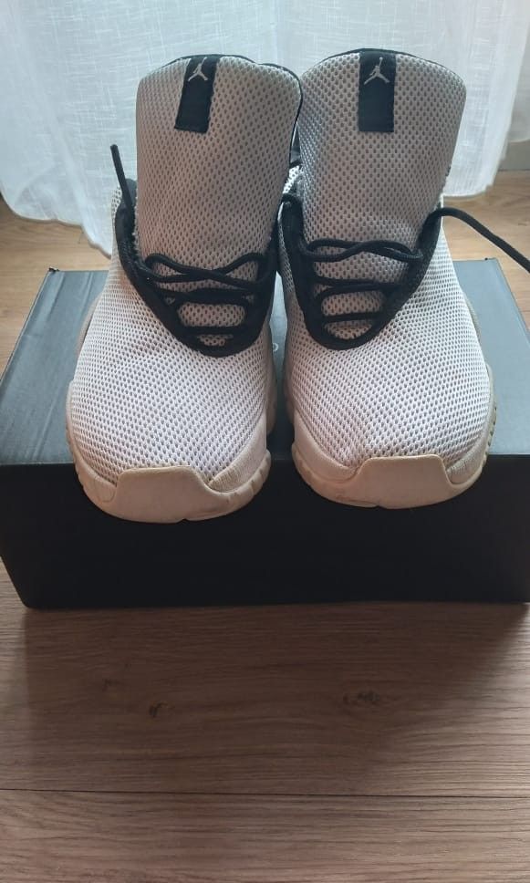 NIKE Preloved, Fesyen Pria, Sepatu , Lainnya di Carousell