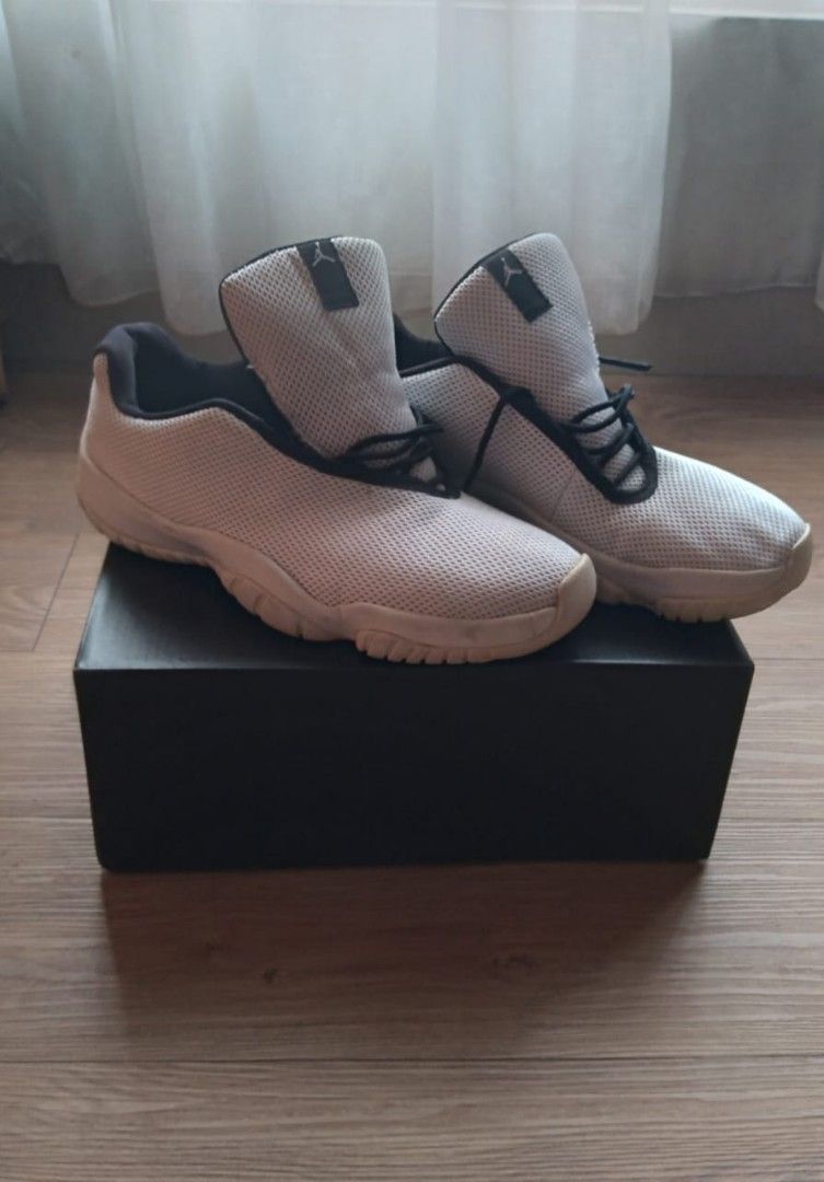 NIKE Preloved, Fesyen Pria, Sepatu , Lainnya di Carousell