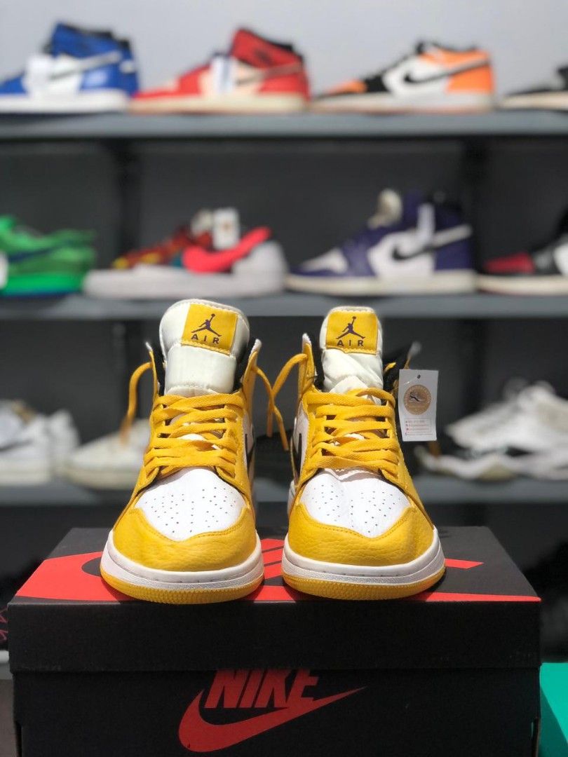 Nike Air Jordan 1 Mid Lakers SE, Fesyen Pria, Sepatu , Sneakers di ...