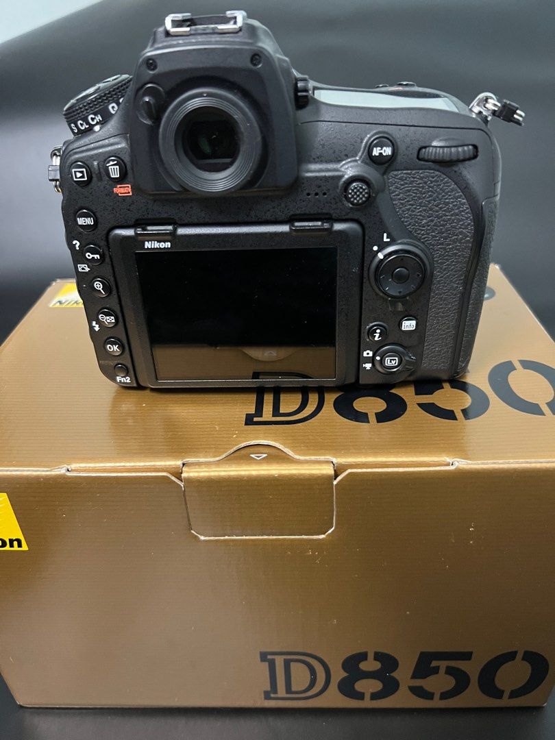 Nikon D850 with original Battery grid MB-D18, Photography, Cameras on ...