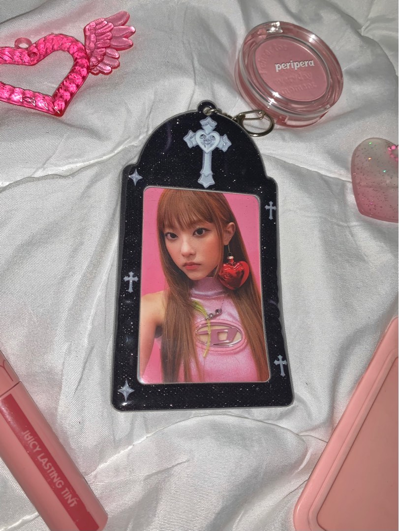 official newjeans haerin photocard, Hobbies & Toys, Memorabilia ...