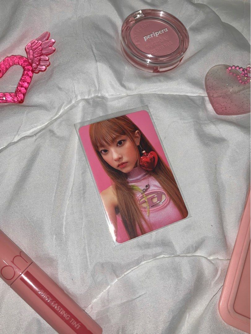 official newjeans haerin photocard, Hobbies & Toys, Memorabilia ...