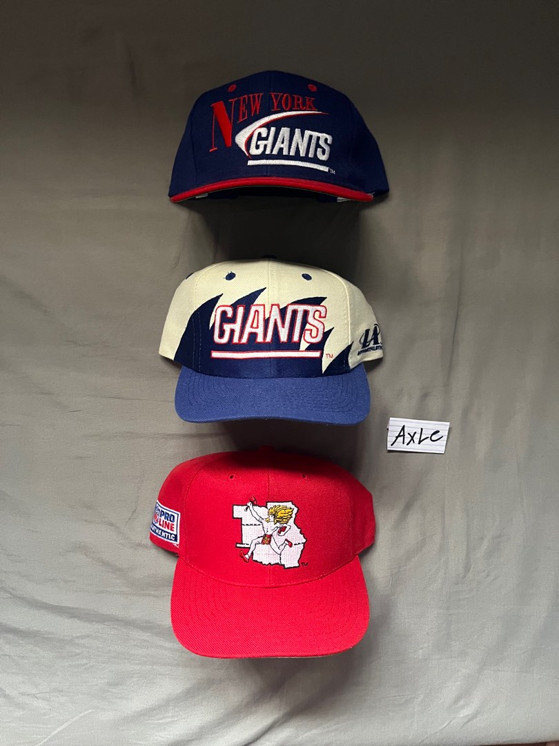 Paunahan aspack 6k only! Vintage caps on Carousell