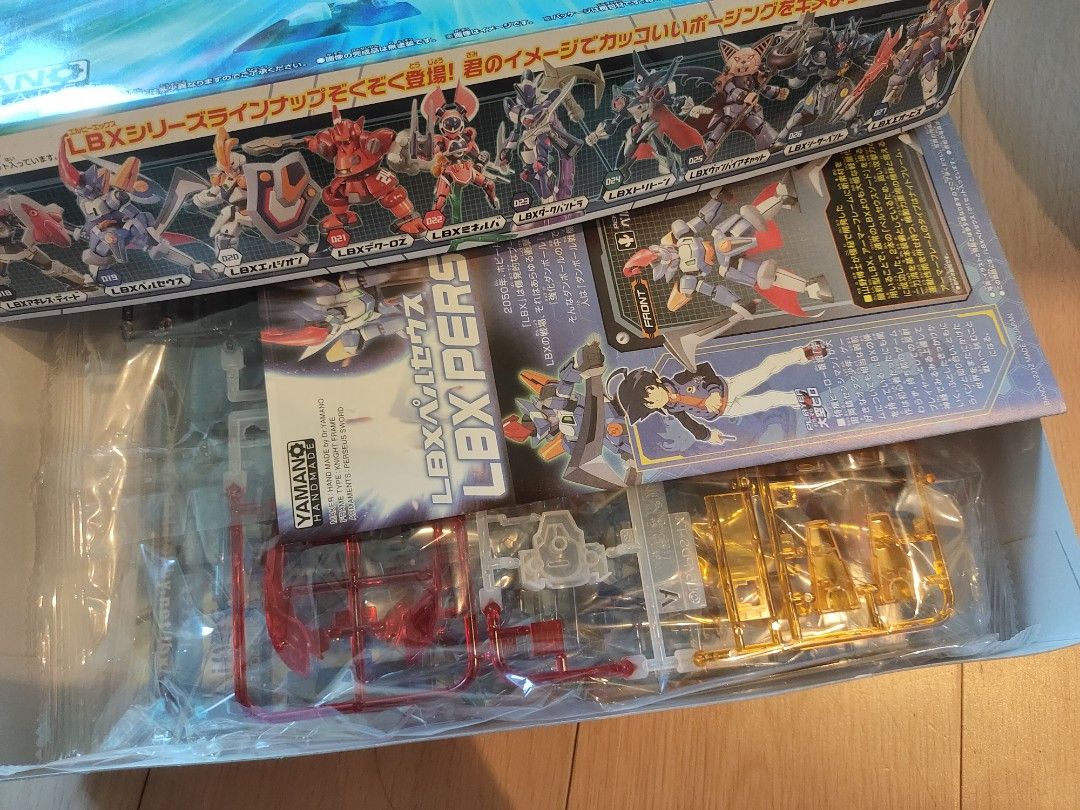 Perseus LBX clear 特別版 022 MINERVA Bandai 紙箱戰機, 興趣及遊戲, 玩具 & 遊戲類 - Carousell