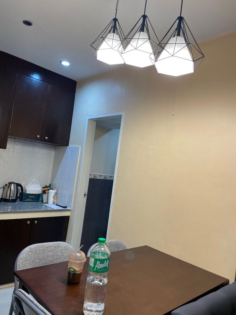Quaint Victoria Station 1 GMA Kamuning for Rent on Carousell