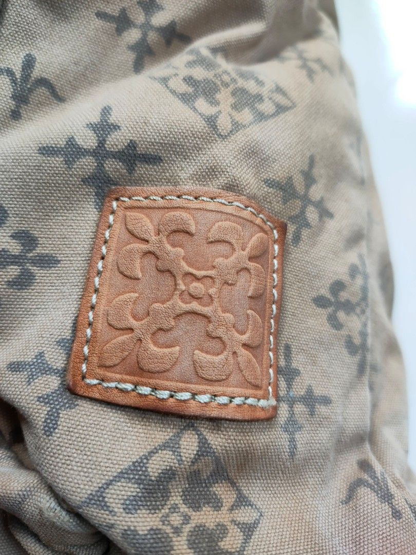 Russet X Rei Tote Bag, Women's Fashion, Bags & Wallets, Tote Bags on ...