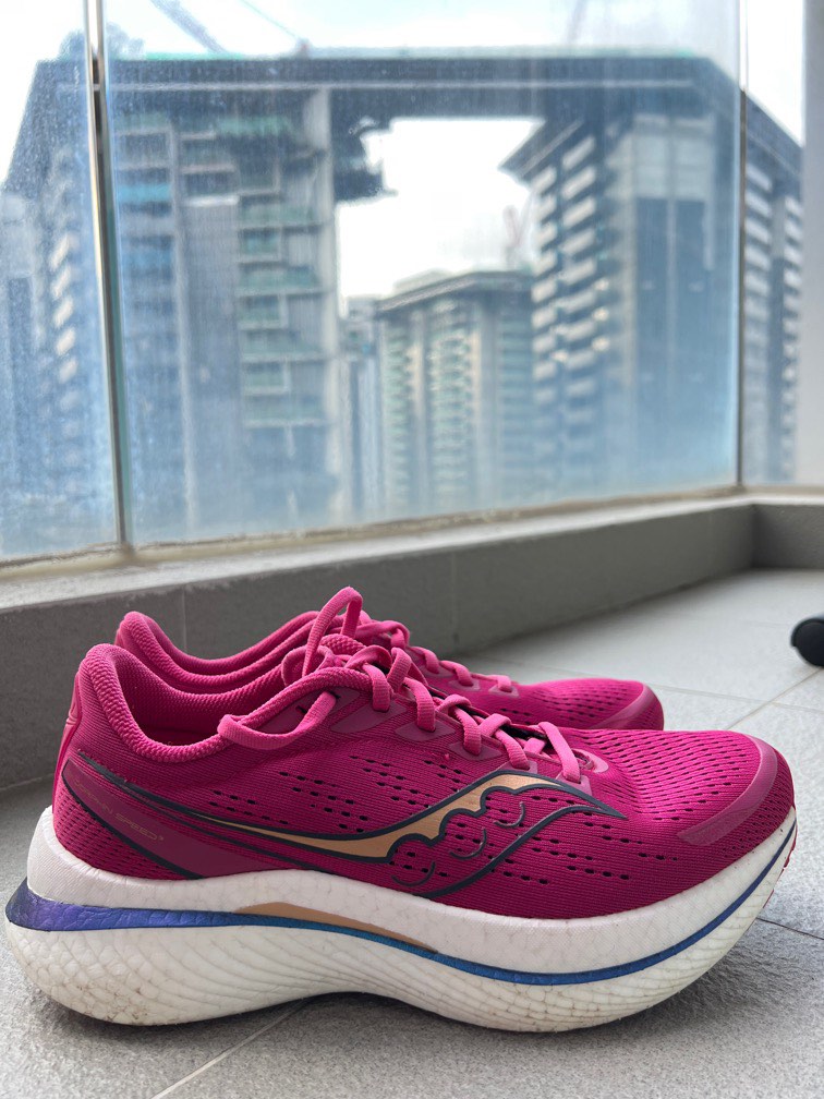 Saucony Endorphin Speed 3 Men US9 Running Shoes, Men's Fashion, Footwear, Sneakers on Carousell