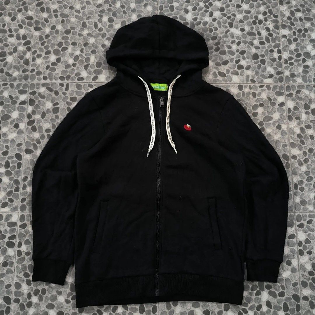 SESAME STREET ELMO ZIP HOODIE ORIGINAL, Fesyen Pria, Pakaian , Baju ...