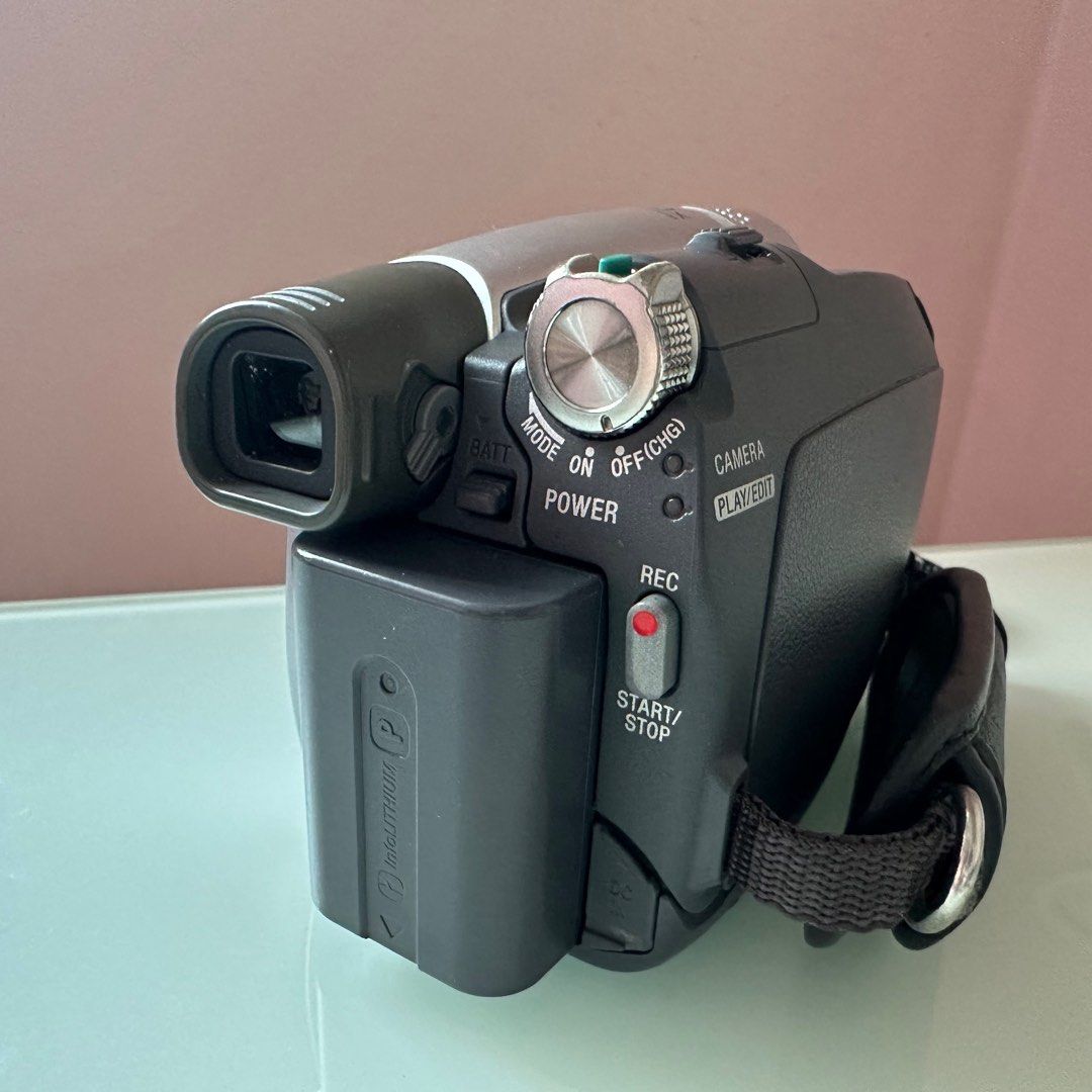 Sony DCR-HC28 MiniDV Handycam Camcorder, Photography, Video Cameras on ...