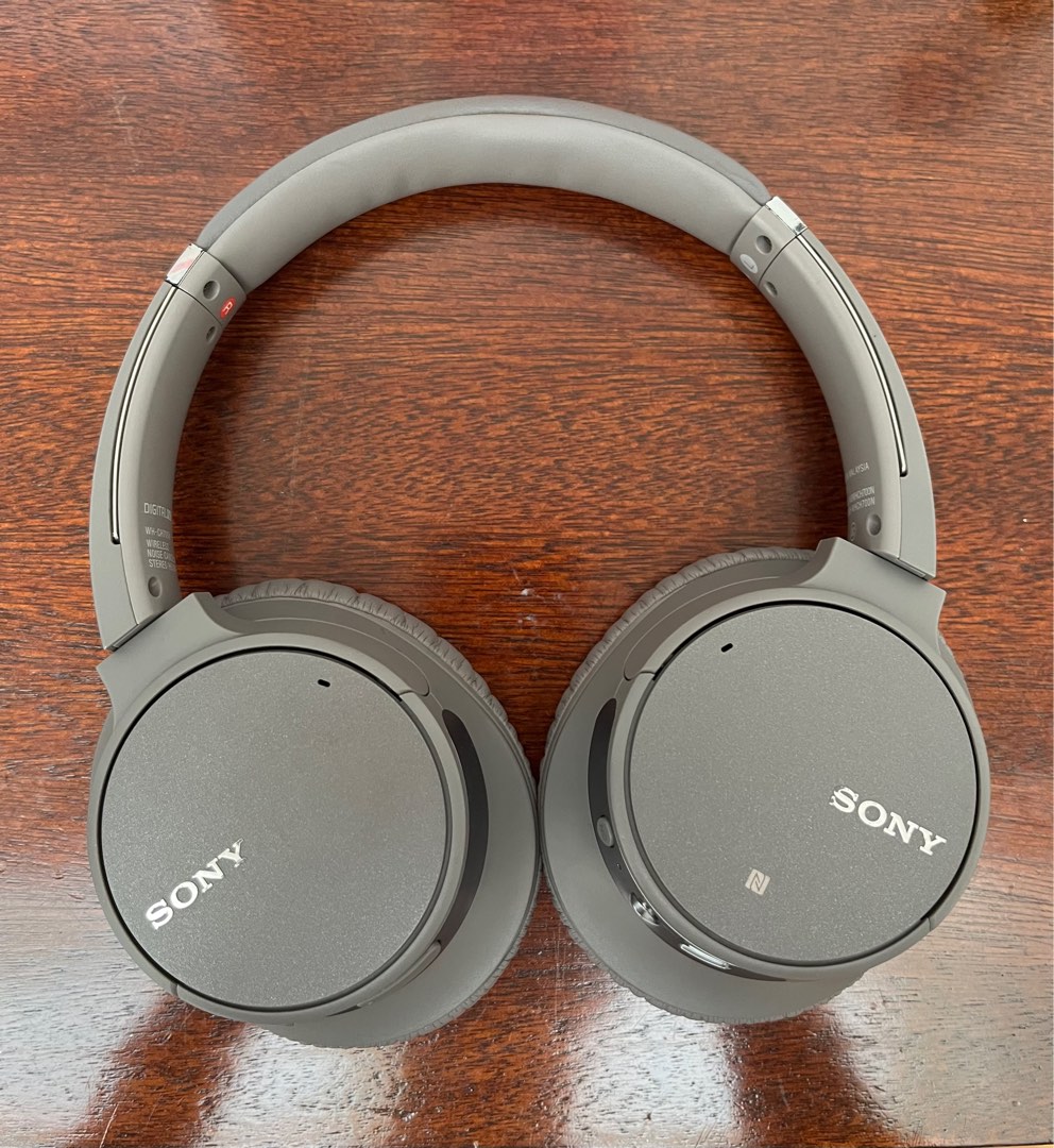 Sony headphones, Audio, Headphones & Headsets on Carousell