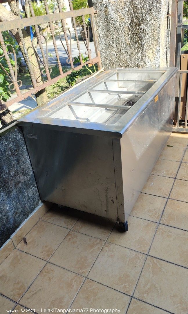 Stall burger stainless steel, Furniture & Home Living, Kitchenware ...