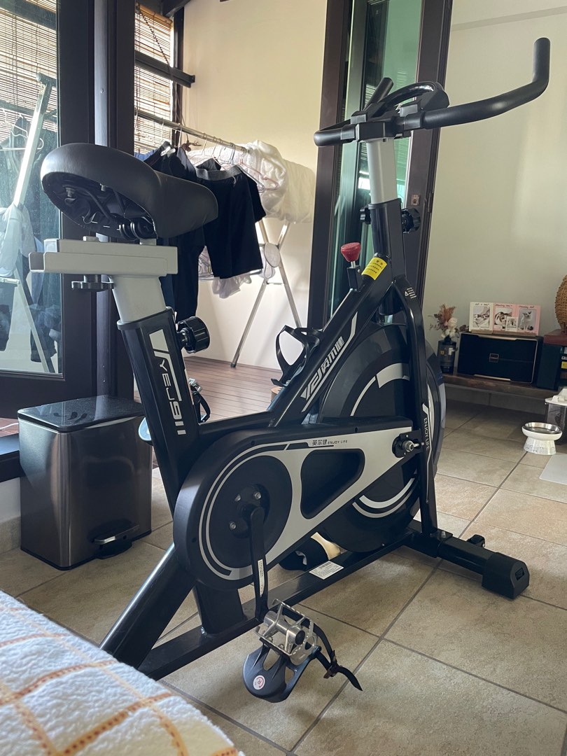 Stationary Exercise Bike, Sports Equipment, Exercise & Fitness, Cardio ...