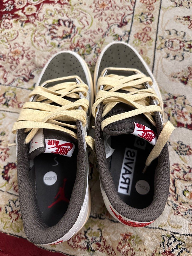 nike Travis Scott Reverse Mocha dunks, Men's Fashion, Footwear ...