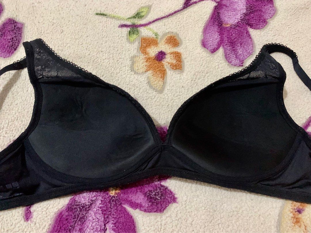 Uniqlo wireless bra shape lift black beauty on Carousell