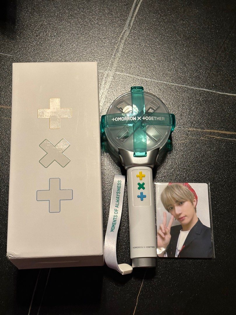 Wts official TXT lightstick, Hobbies & Toys, Memorabilia & Collectibles ...