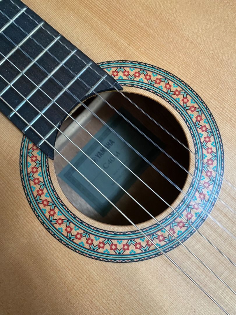 Yamaha C40M//02 Classical Guitar 古典吉他, 興趣及遊戲, 音樂、樂器 & 配件, 樂器 - Carousell