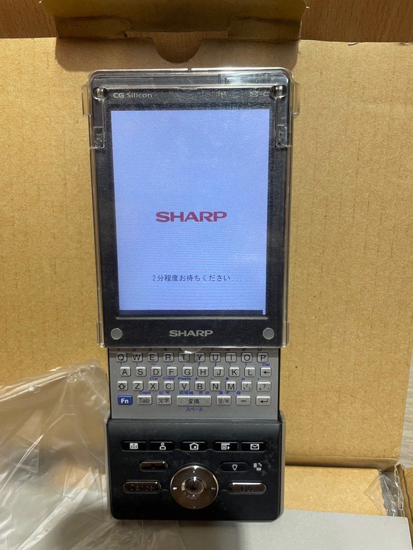 夏普Zaurus SL6000L 掌上型電腦 SHARP SL-6000L PDA 二手 拍戲道具 收藏 零件機, 手機及配件, 平板電腦 ...