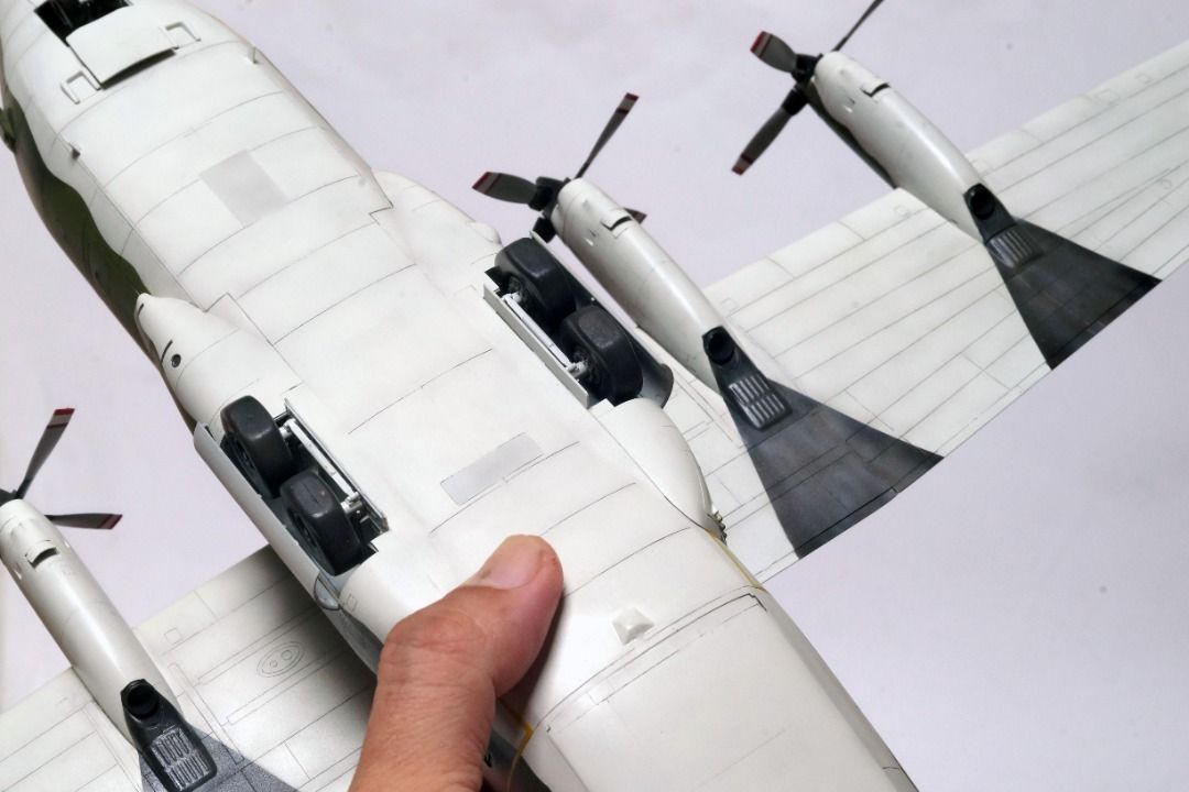1/72 C-130H TUDM ( RMAF ) model plastic kit complete build, Hobbies ...