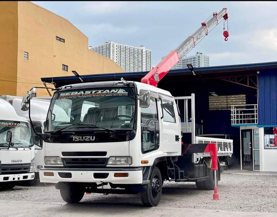 2021 Isuzu Forward Boom Truck Double Cabin Unic 5 Section Crane 2.9T ...