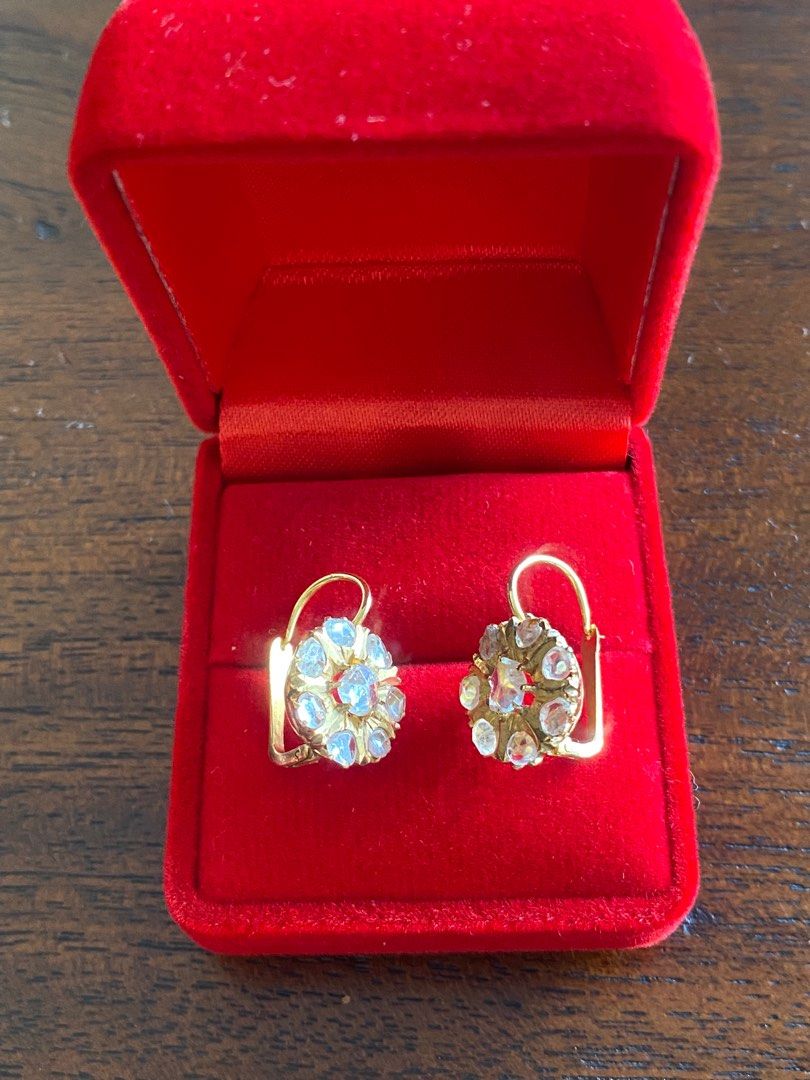 9K Gold Vintage Ear Rings, Women's Fashion, Jewelry & Organisers ...