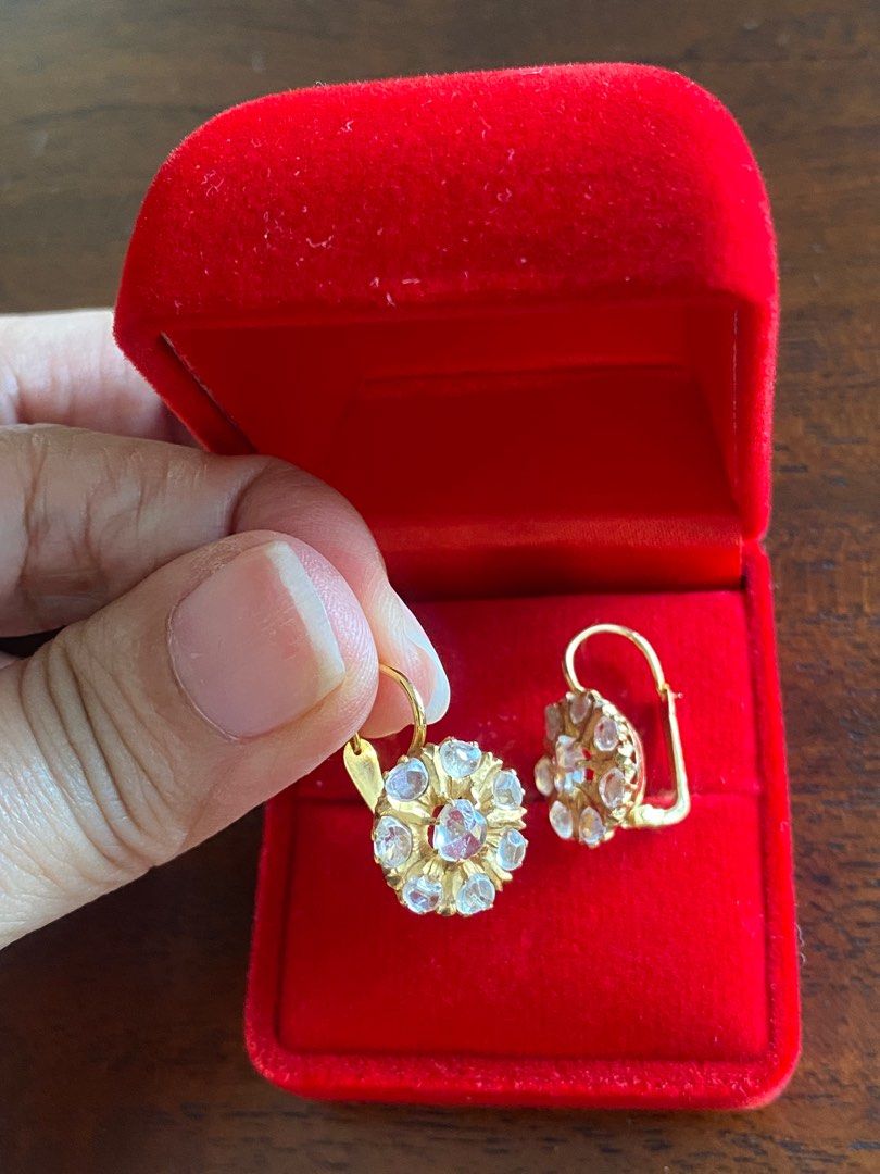 9K Gold Vintage Ear Rings, Women's Fashion, Jewelry & Organisers ...