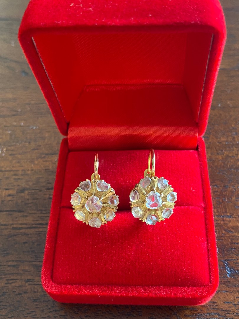 9K Gold Vintage Ear Rings, Women's Fashion, Jewelry & Organisers ...