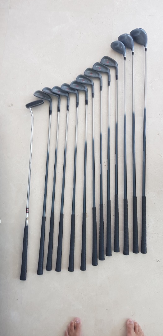 Acclaim AGT Cast oversize head. Ideal starter kit. Graphite shafts Full ...