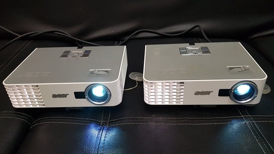 Acer portable projector compact size DLP bright display heavy duty, TV ...