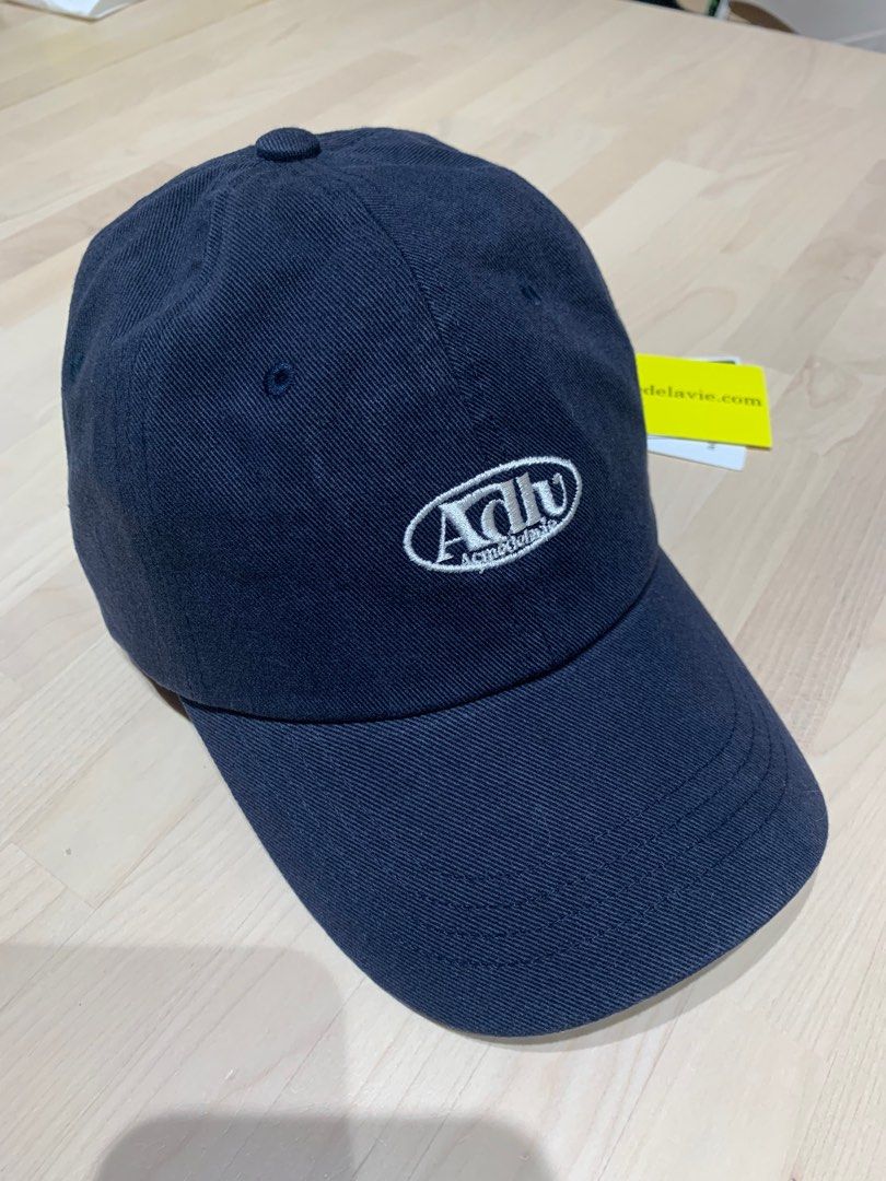 Adlv X Lisa Circle Wappen Ball Cap – Navy, 女裝, 手錶及配件, 帽 - Carousell