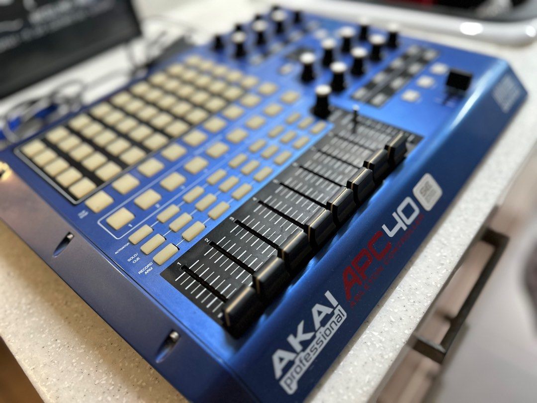 AKAI APC-40, collector edition (metallic blue casing), Hobbies & Toys ...