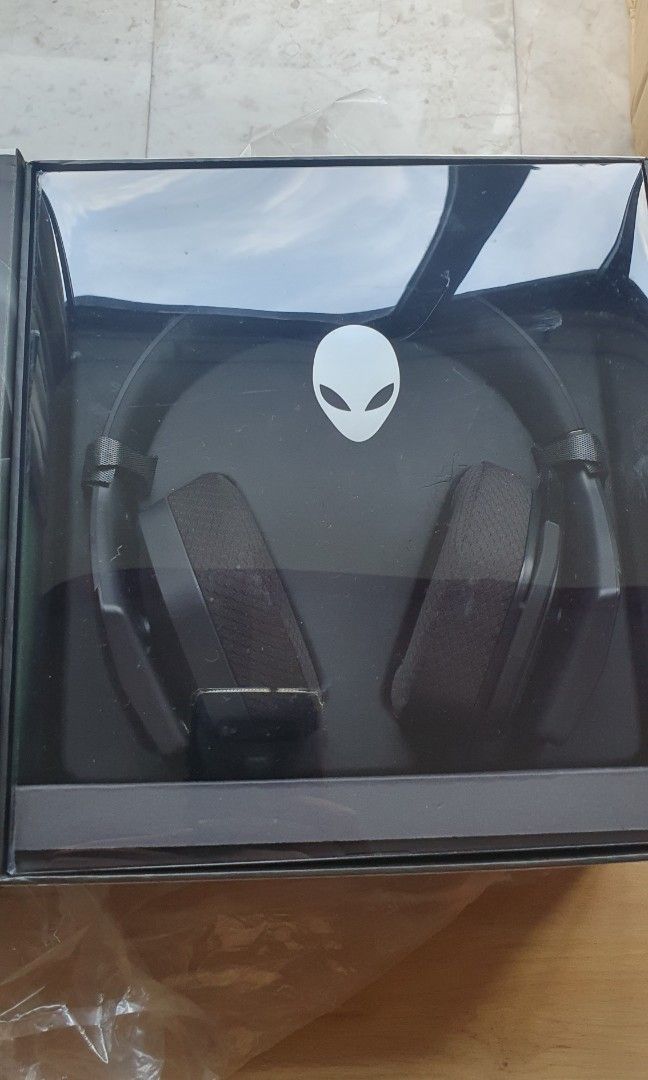 Alienware Wireless Gaming Headset AW988, Audio, Headphones & Headsets ...