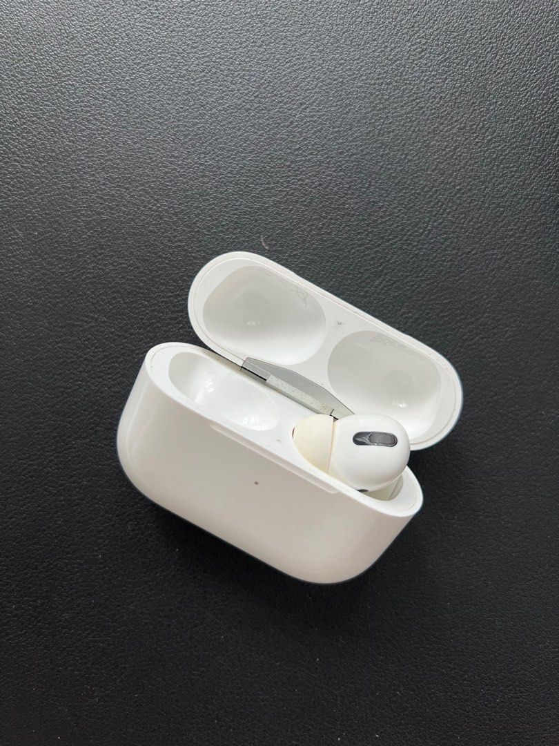 Apply AirPod Pro (right only), Audio, Earphones on Carousell