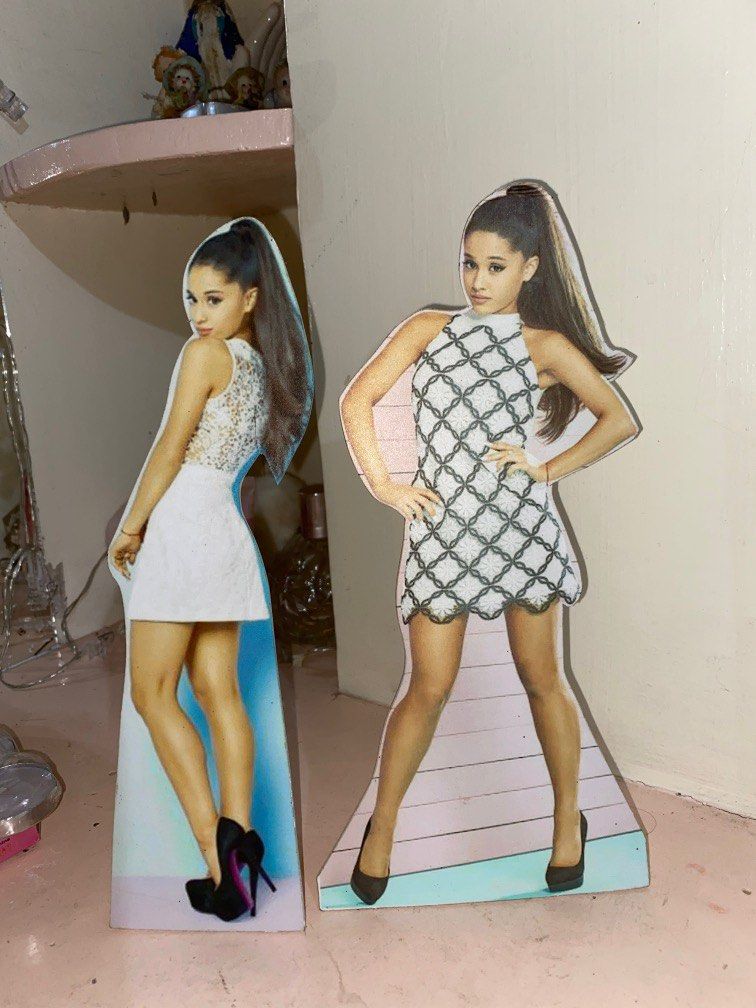 Ariana Grande mini standees, Hobbies & Toys, Memorabilia & Collectibles ...