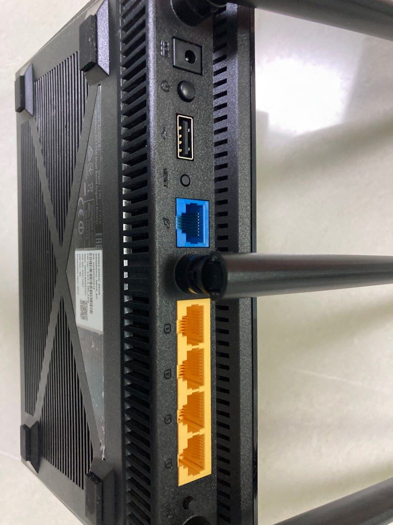 Asus Wireless Gigabyte Router RT-AC66U B1, Computers & Tech, Parts ...