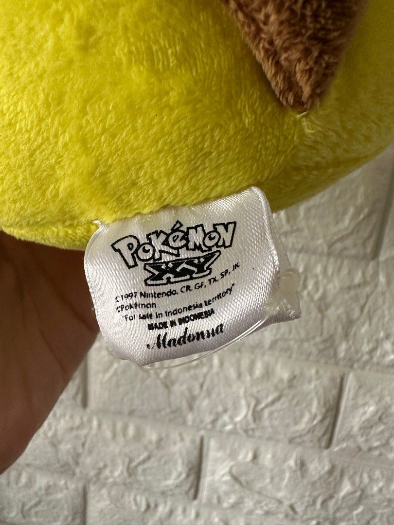 Boneka Pikachu Pokemon Kuning, Toys & Collectibles, Mainan di Carousell