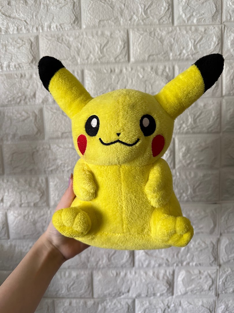 Boneka Pikachu Pokemon Kuning, Toys & Collectibles, Mainan di Carousell