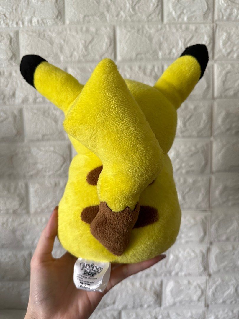 Boneka Pikachu Pokemon Kuning, Toys & Collectibles, Mainan di Carousell