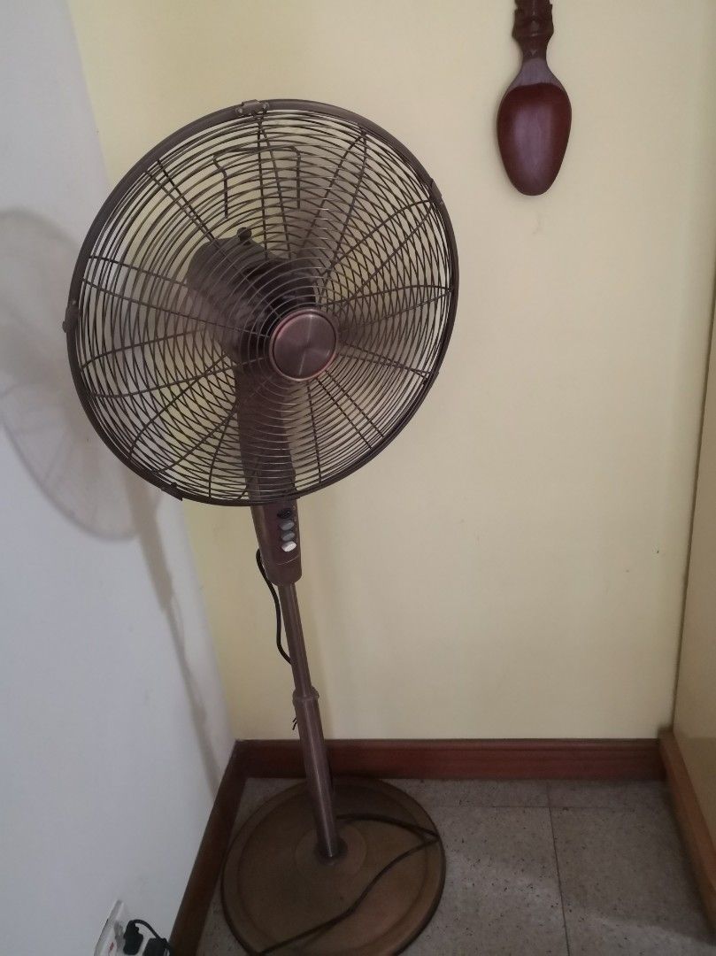 Branded metal fan 44cm is 17 inch, Furniture & Home Living, Lighting ...