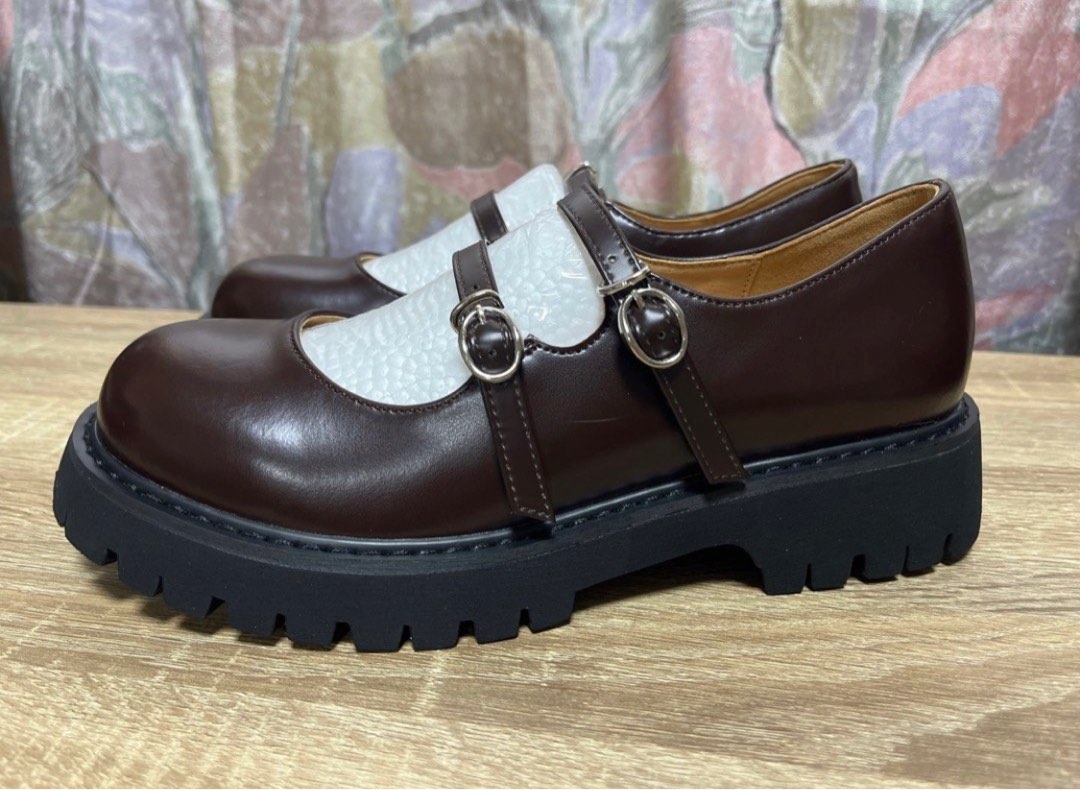 Brown Mary Janes, Women's Fashion, Footwear, Sandals on Carousell
