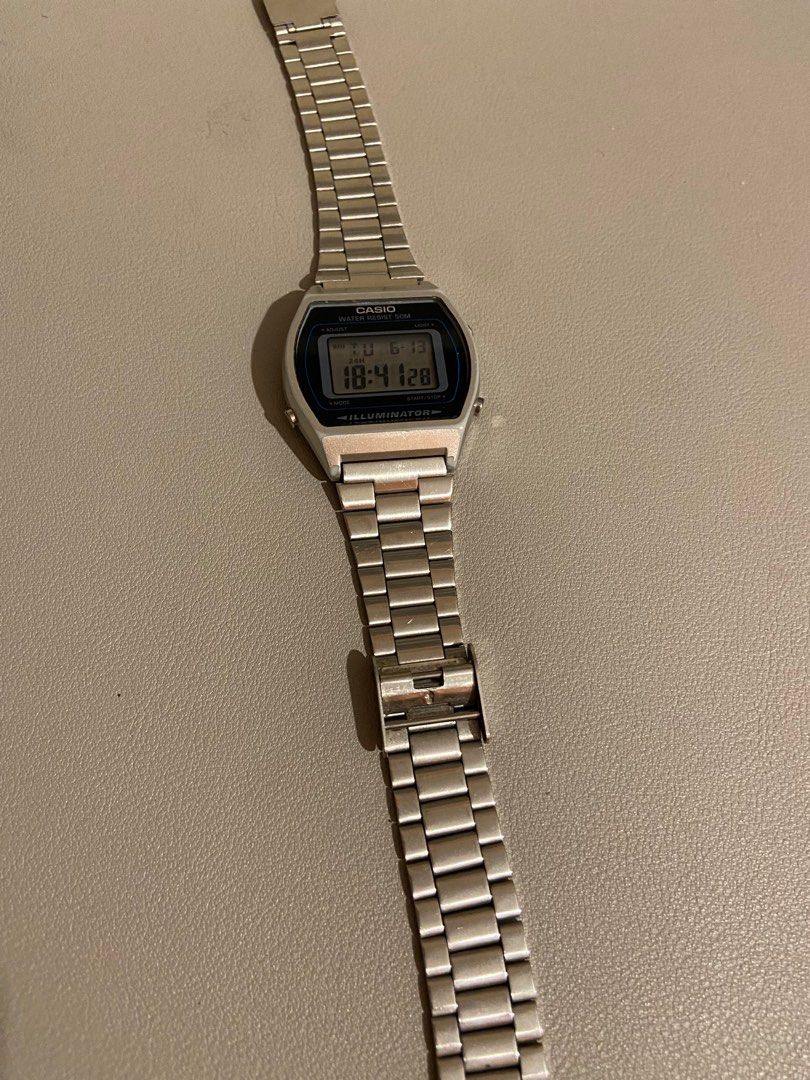 Casio original B640WD-1AV, Women's Fashion, Watches & Accessories ...