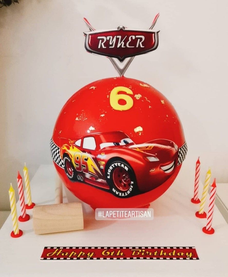Customised 2d Icing Piñata, Food & Drinks, Homemade Bakes on Carousell