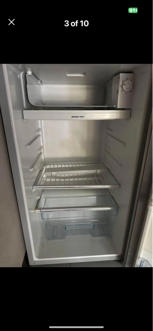 Decluttering Hanabishi Single Door Ref HasRef33 on Carousell
