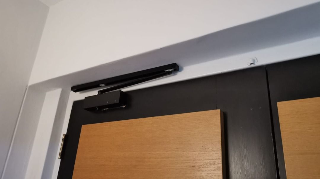 Door Closer with soft closing and hold anti slam (Free installation ...