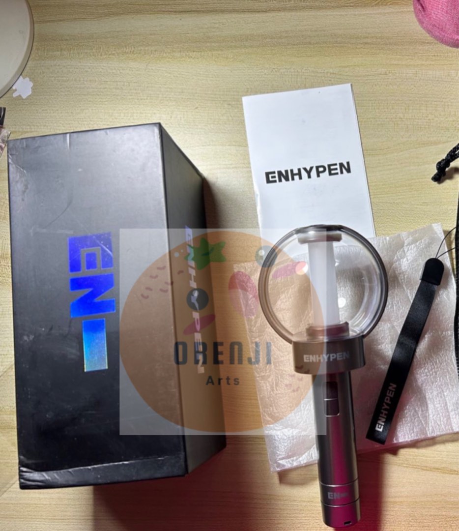 Enhypen Lightstick unsealed, Hobbies & Toys, Memorabilia & Collectibles ...