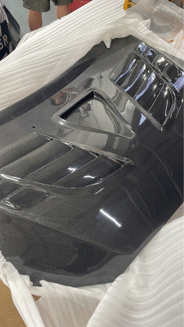 Evo 10 / Evo X Varis v3 Bonnet, Car Accessories, Accessories on Carousell