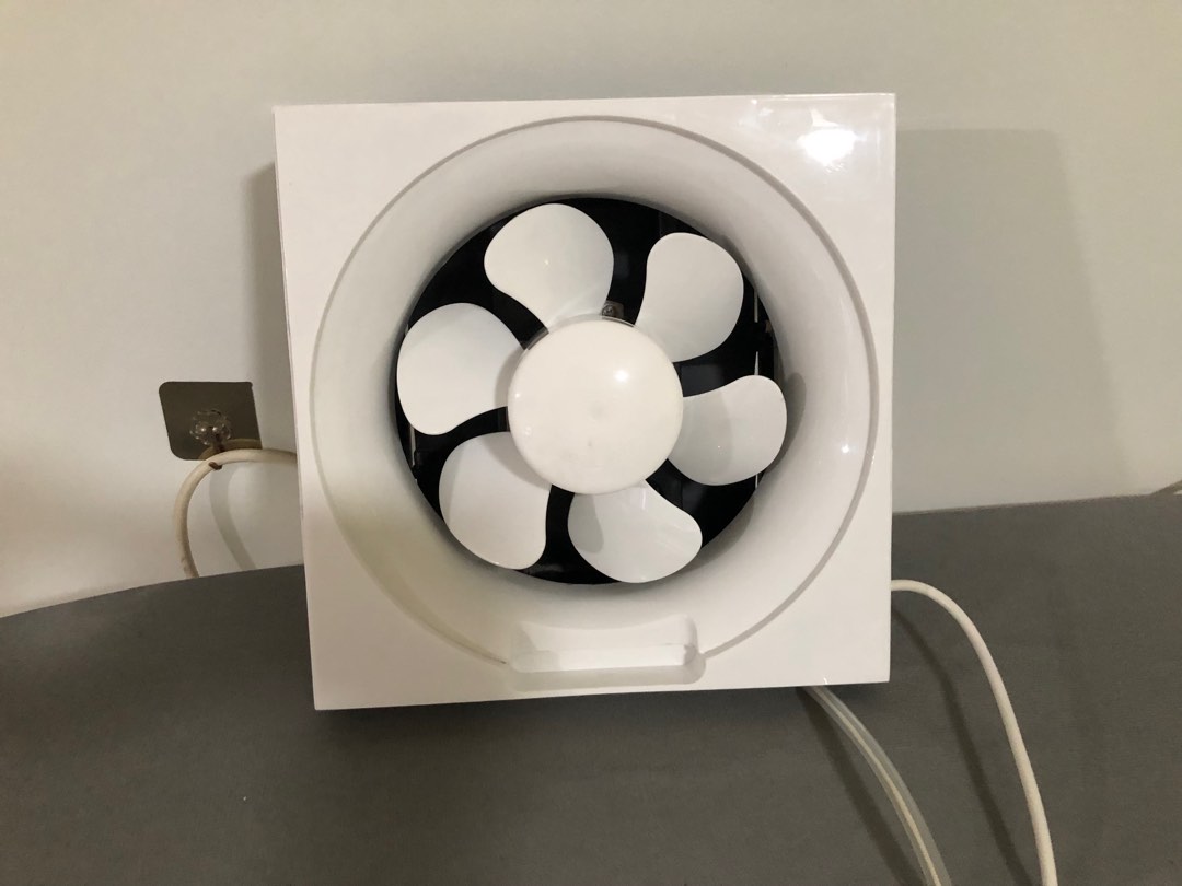 Exhaust fan with pull switch, TV & Home Appliances, Other Home ...