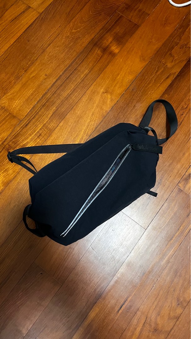 Fast Track Bag 2.0 10L, Men's Fashion, Bags, Sling Bags on Carousell