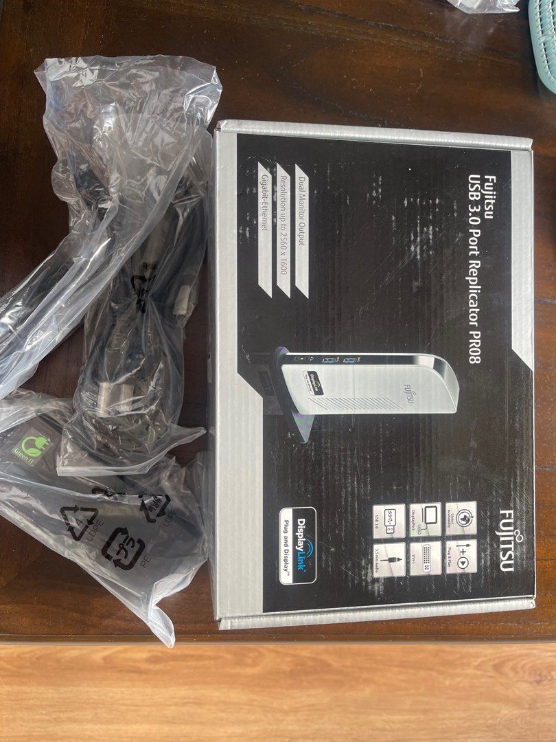 Fujitsu Replicator, docking station and cables, Computers & Tech ...